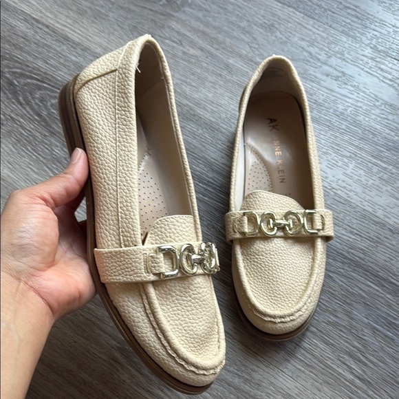 Anne Klein | Shoes | Anne Klein Cream Loafer Womens Business Casual ...